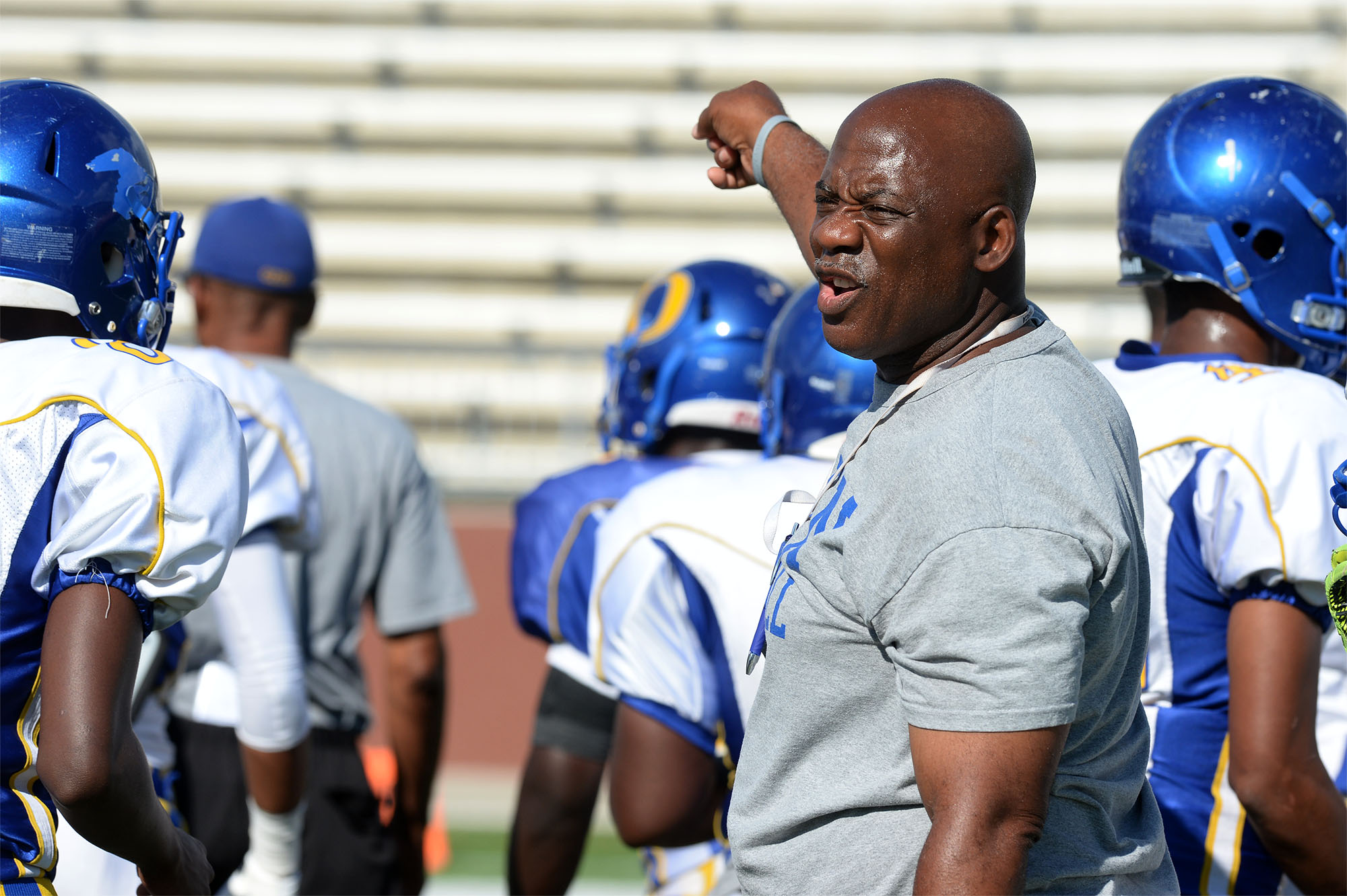 Ozen's spring game creates buzz with new coach