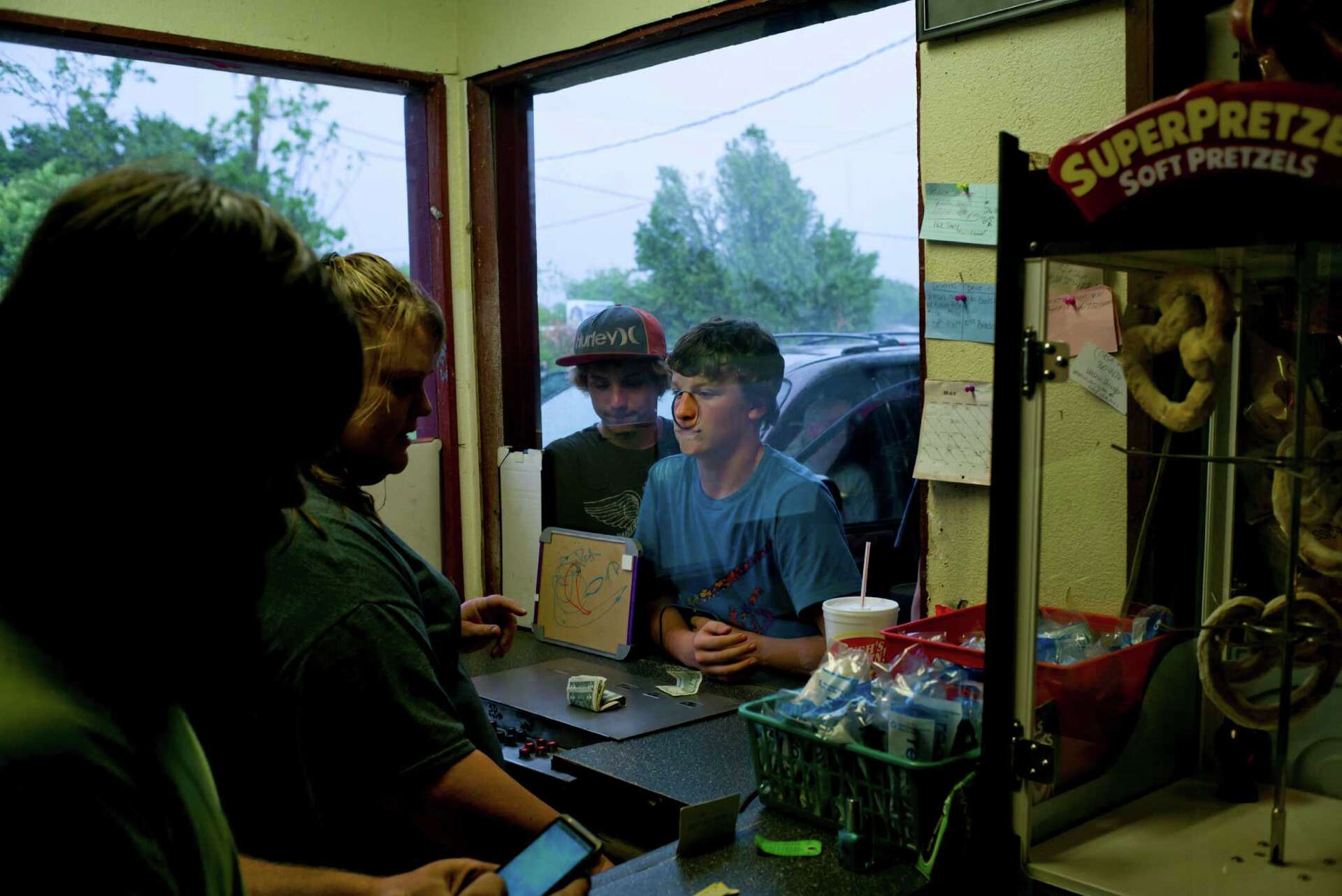 Drive-ins making a comeback in Texas