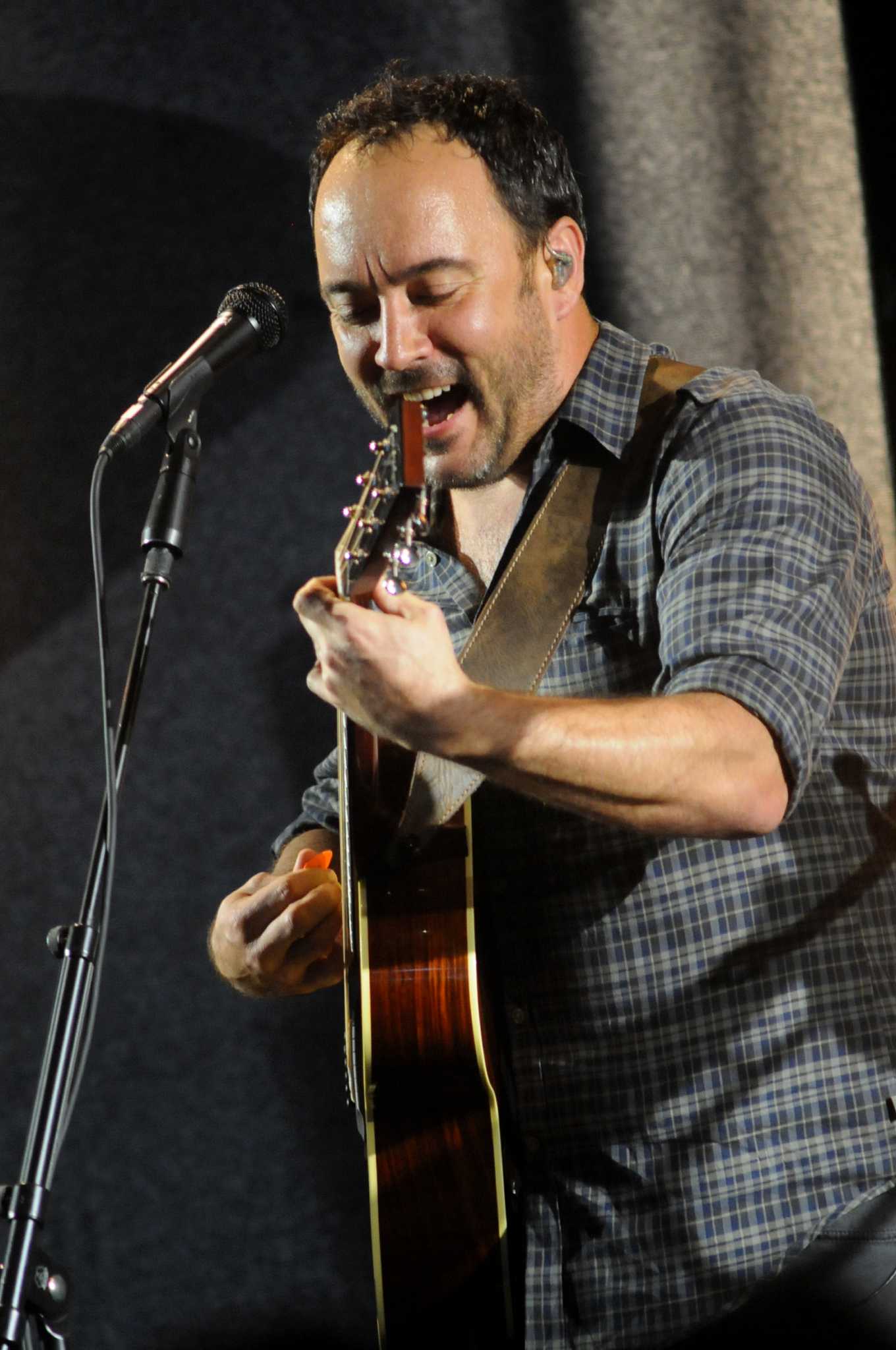 DMB shines at SPAC with a twist