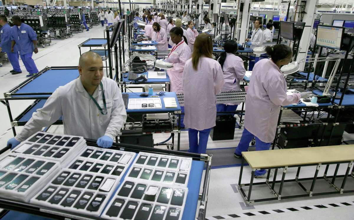 Motorola to close Texas smartphone factory