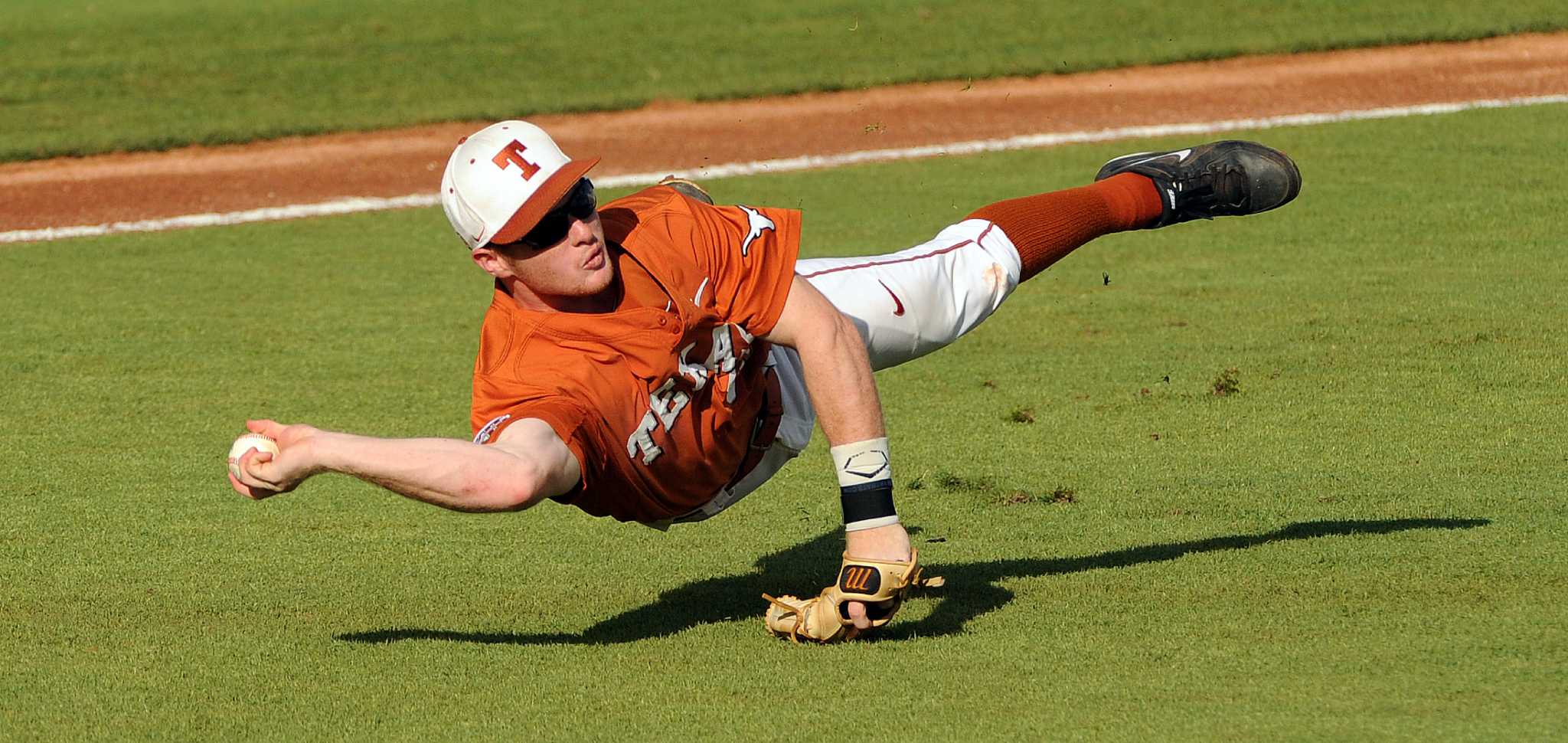 Disch-Falk suits UT baseball team's approach