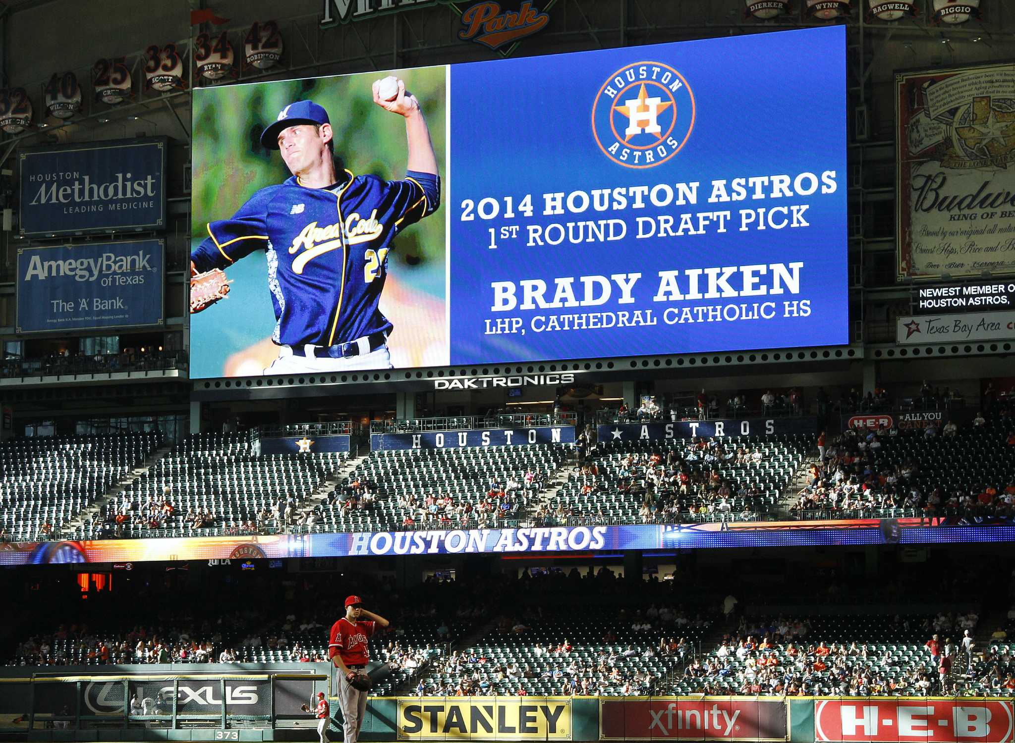 Astros draft California HS lefty Aiken at No. 1
