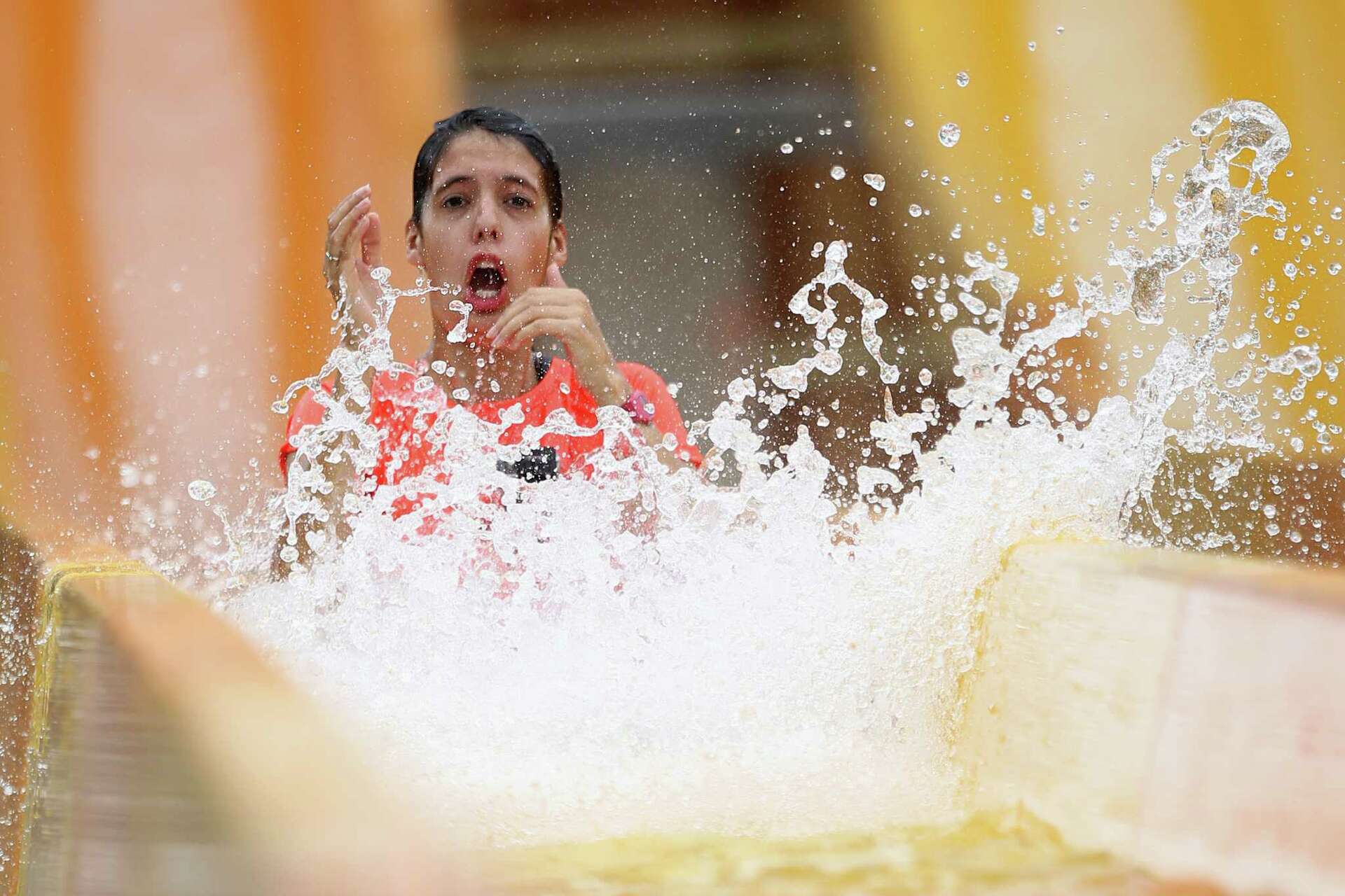 Six Flags Fiesta Texas unveils world's steepest water slide