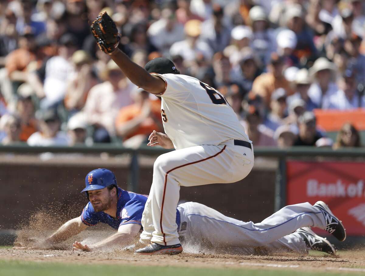 Giants finish off sweep of Mets, 6-4