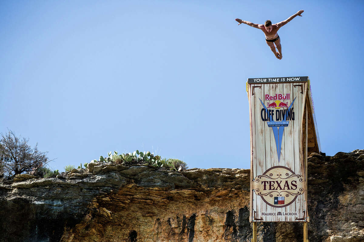 San Antonian claims cliff-diving crown