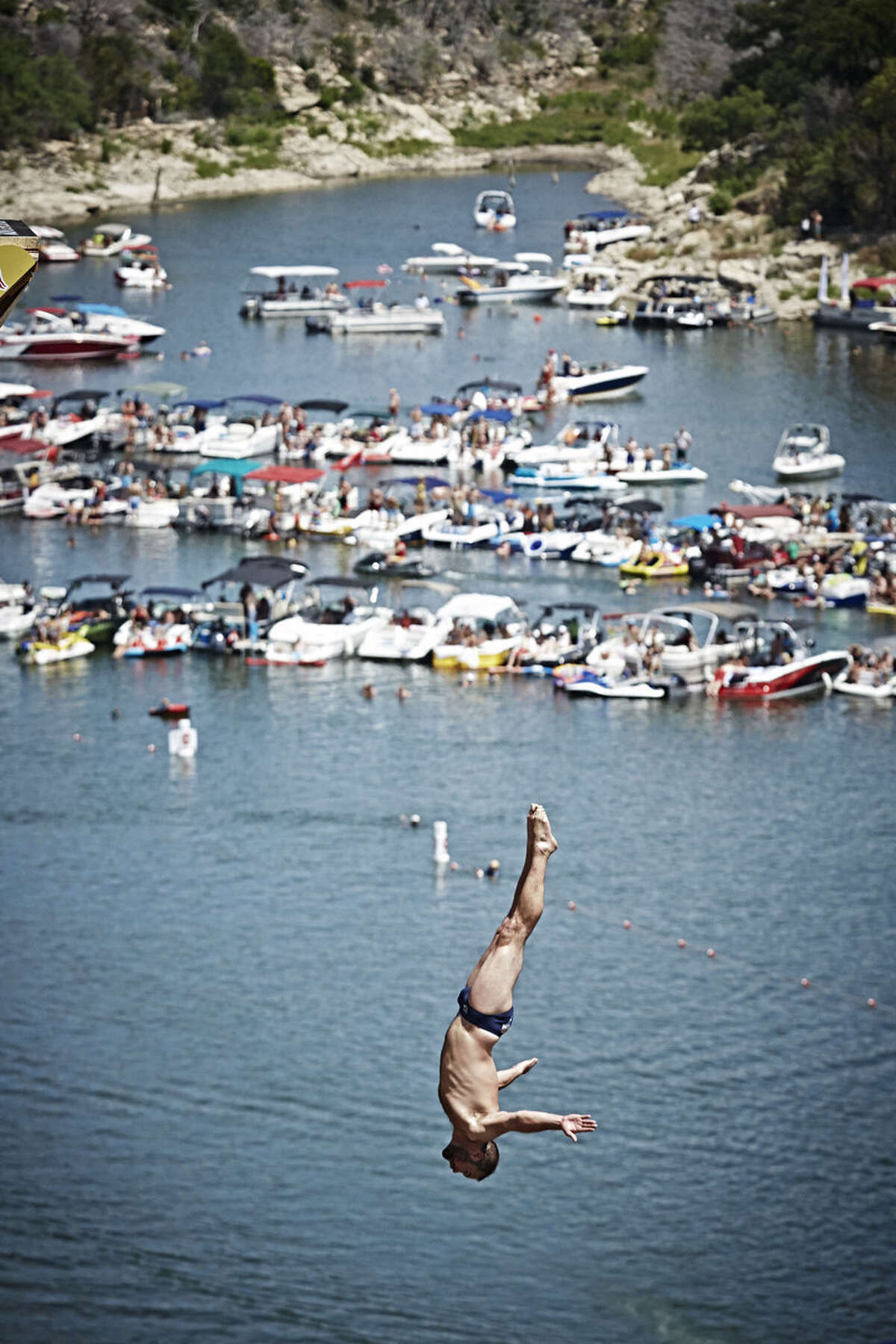 San Antonian claims cliff-diving crown