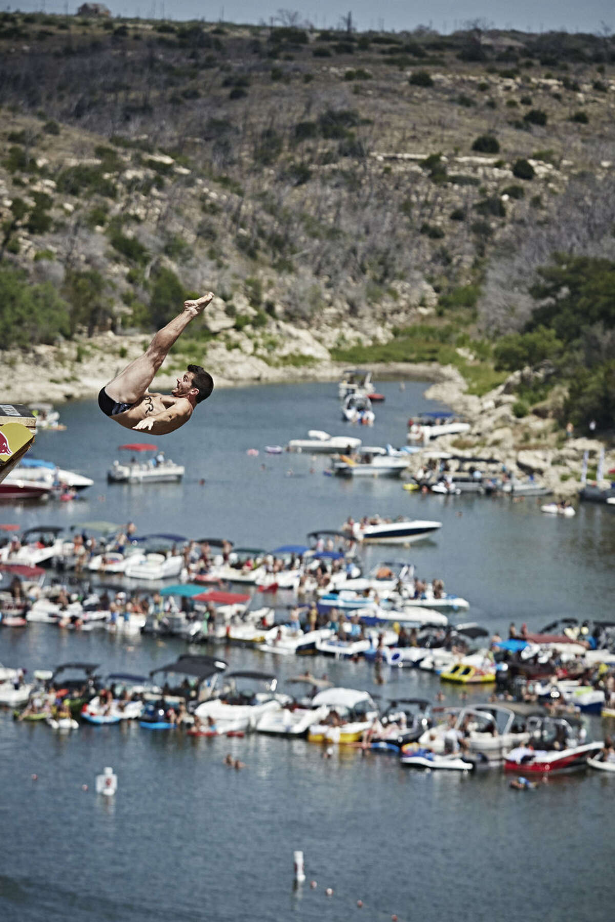 San Antonian claims cliff-diving crown