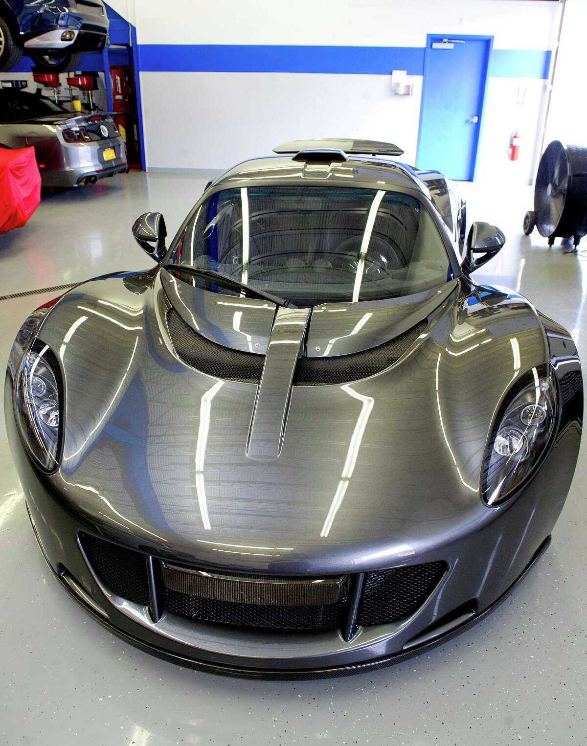 Record breaker Venom GT roars at Stamford shop