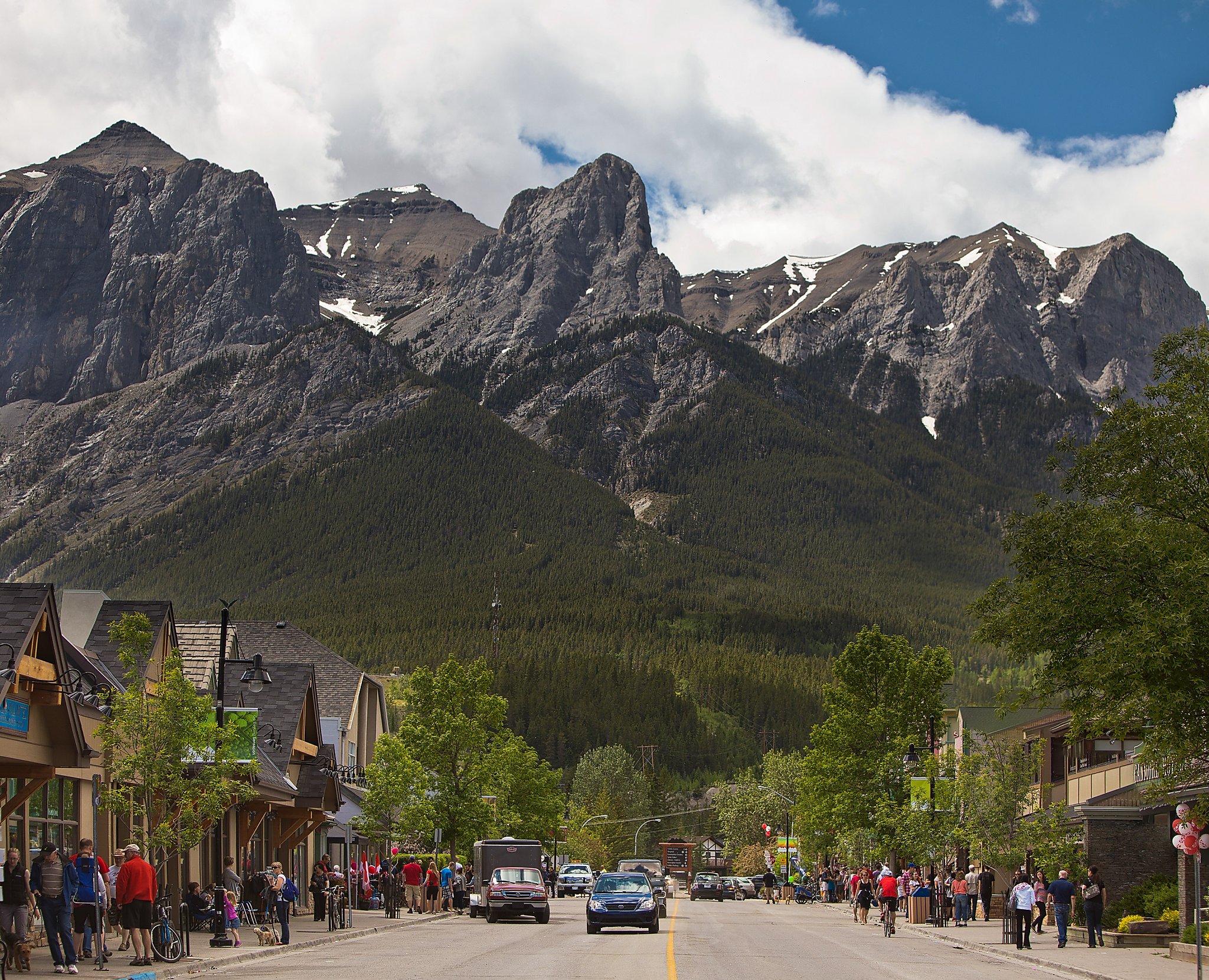 Canmore, Alberta, a cheaper, relaxed alternative to Banff