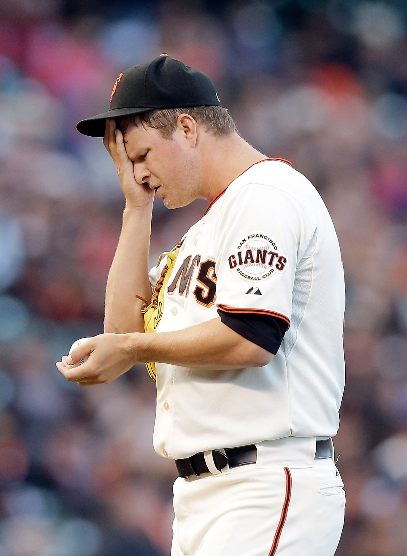 Matt Cain walks 4 in 1st on way to 6-2 Giants loss