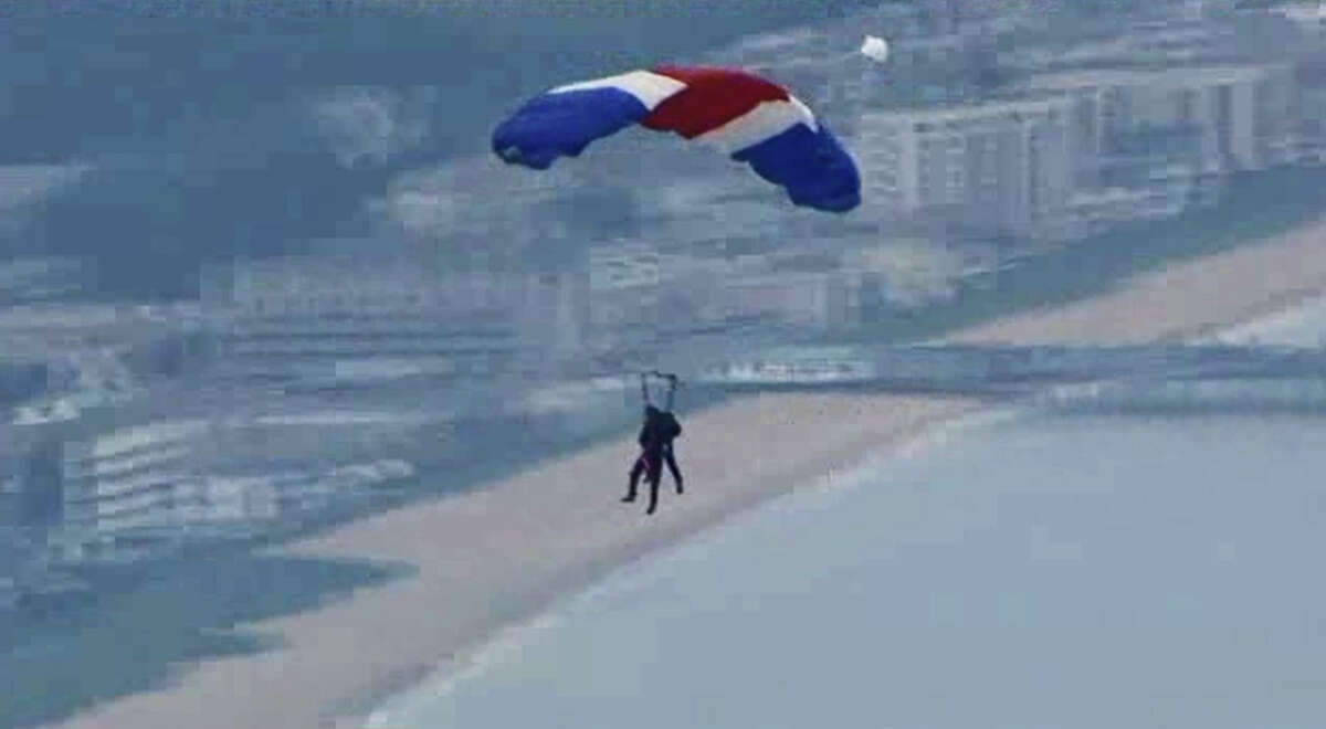 George H.W. Bush parachute jumps for 90th birthday