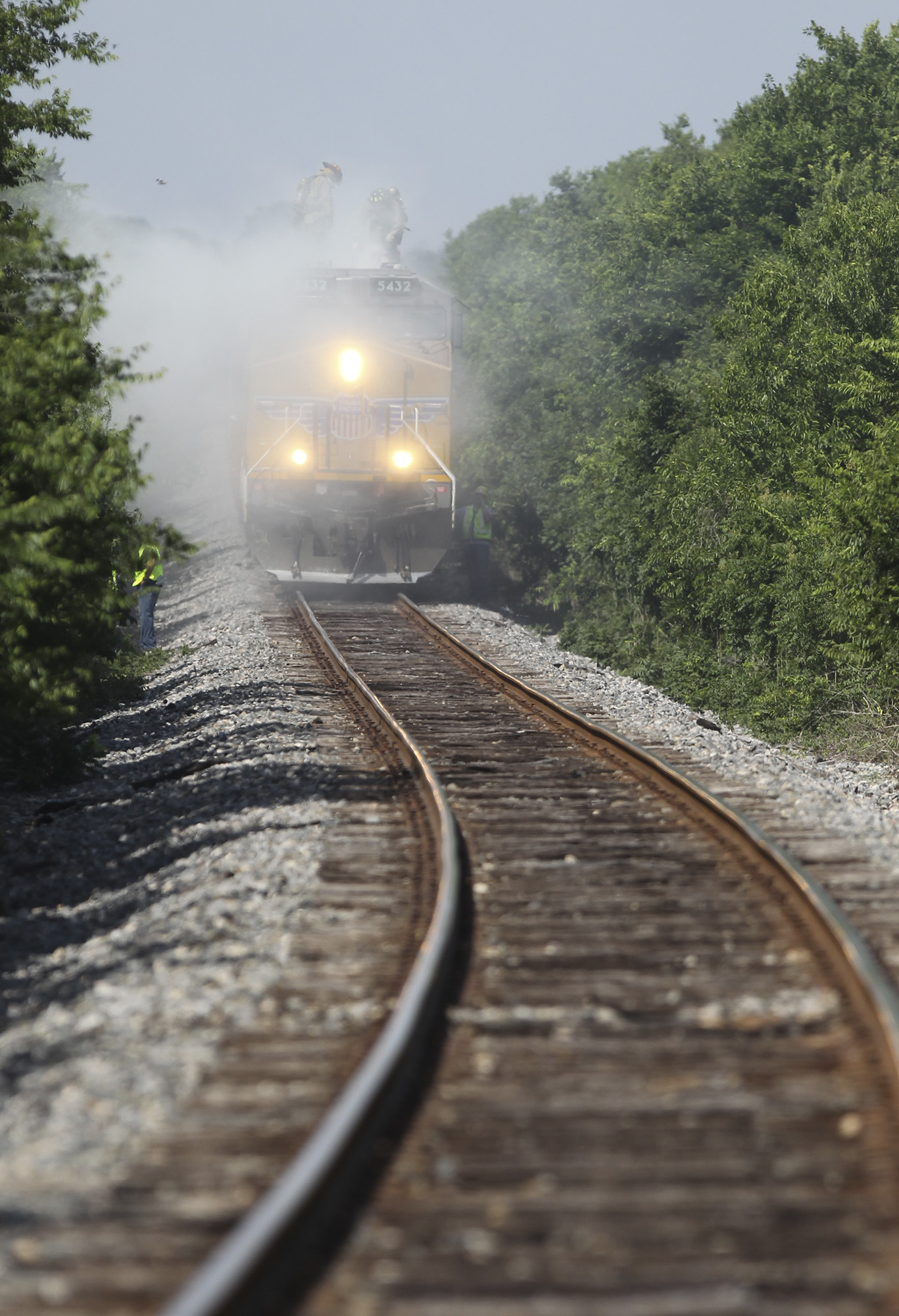Electrical problems cause small fire on Union Pacific train