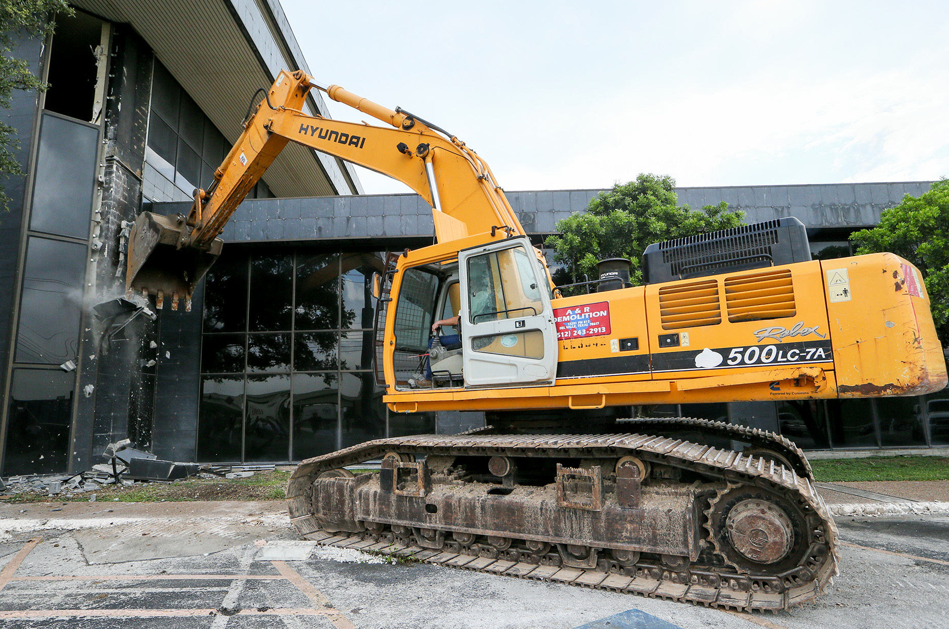 Demolition begins to clear area for new In-N-Out Burger