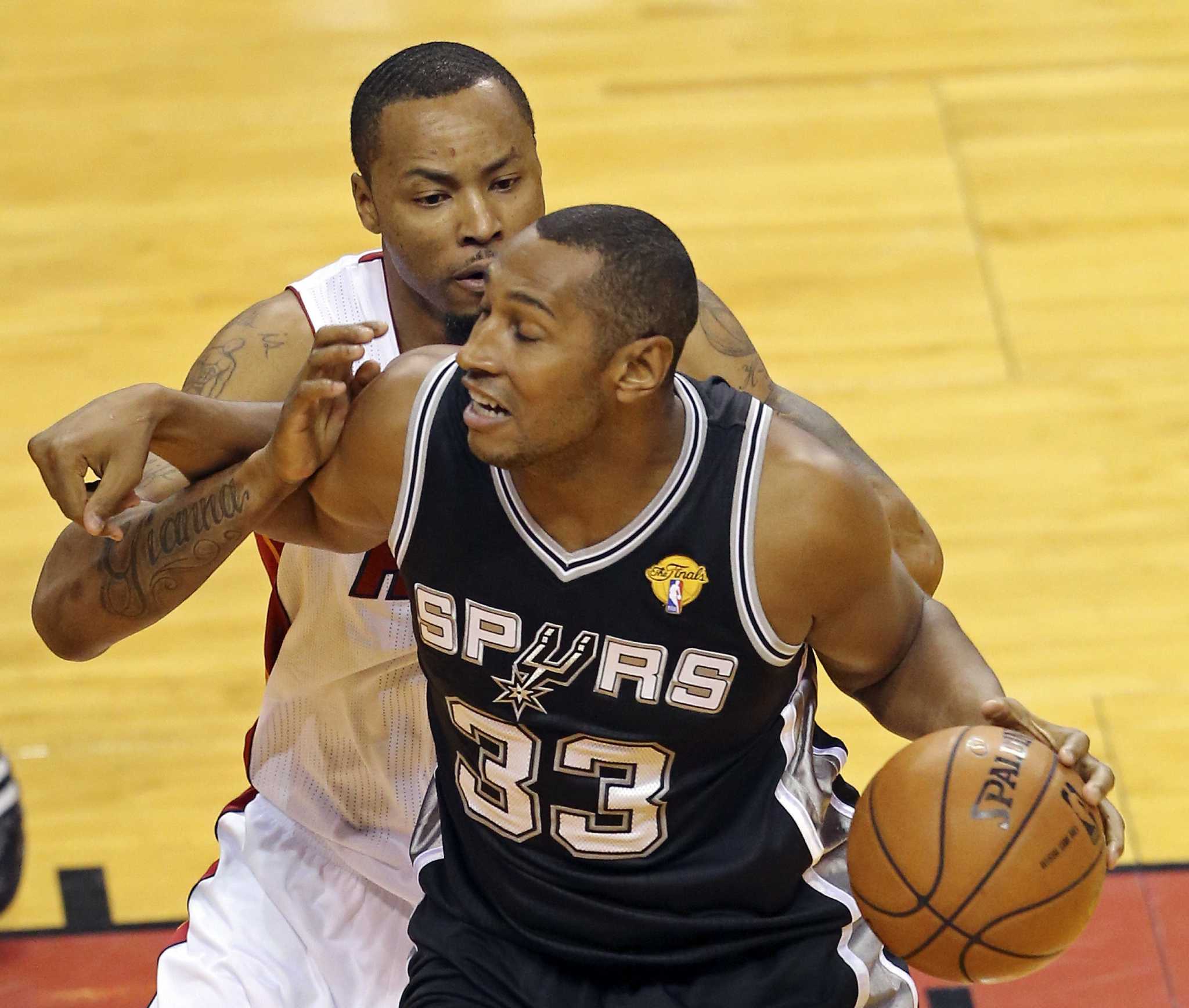 Diaw a versatile offensive 'relay'