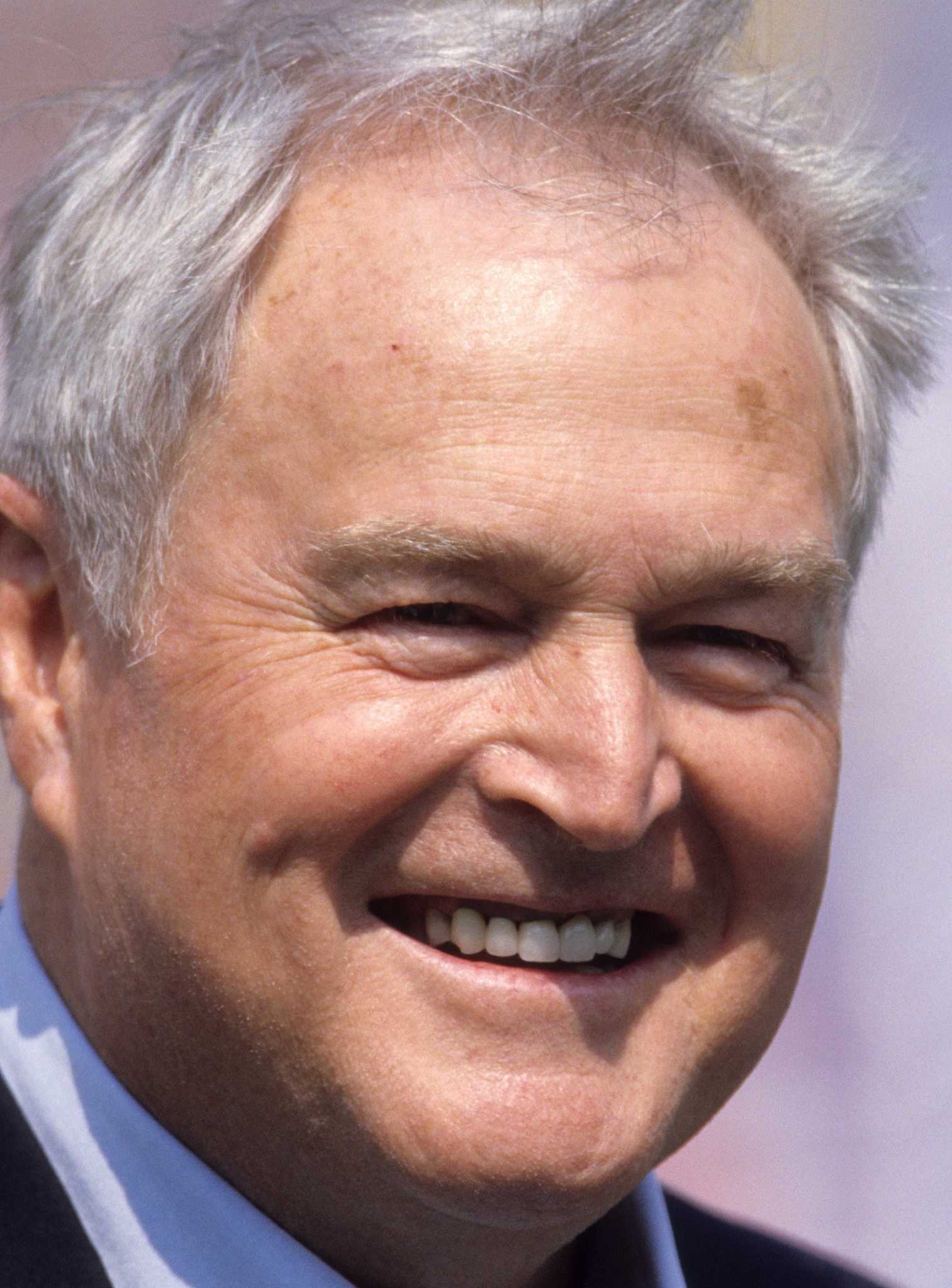 Former Steelers coach Noll dies at 82