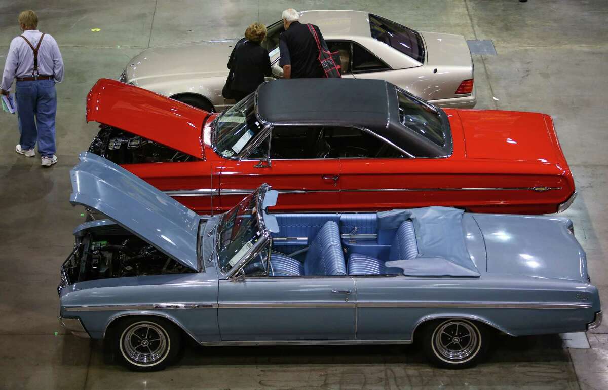 Mecum Auction brings hundreds of classic, rare cars to Seattle