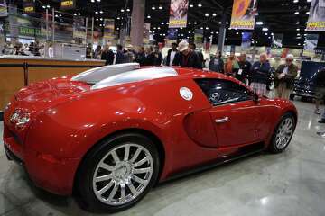 Mecum Auction brings hundreds of classic, rare cars to Seattle