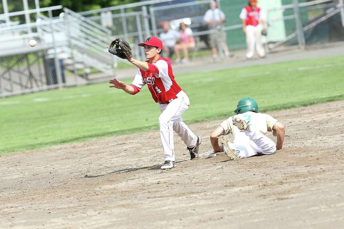 Amendola makes lead stand as ND-WH beats Masuk for L title