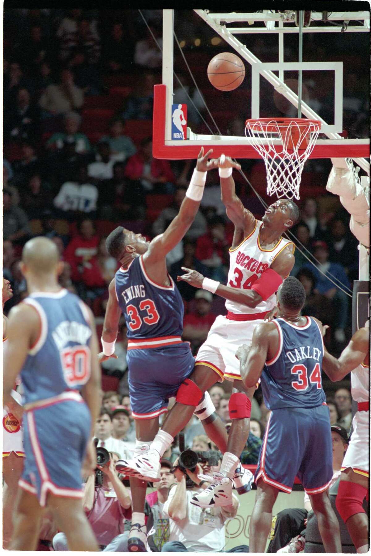 Olajuwon's ascension fuels Rockets' run to first title in 1994