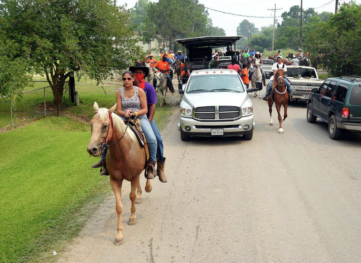 Trail riders tip their hats to Bill Pickett