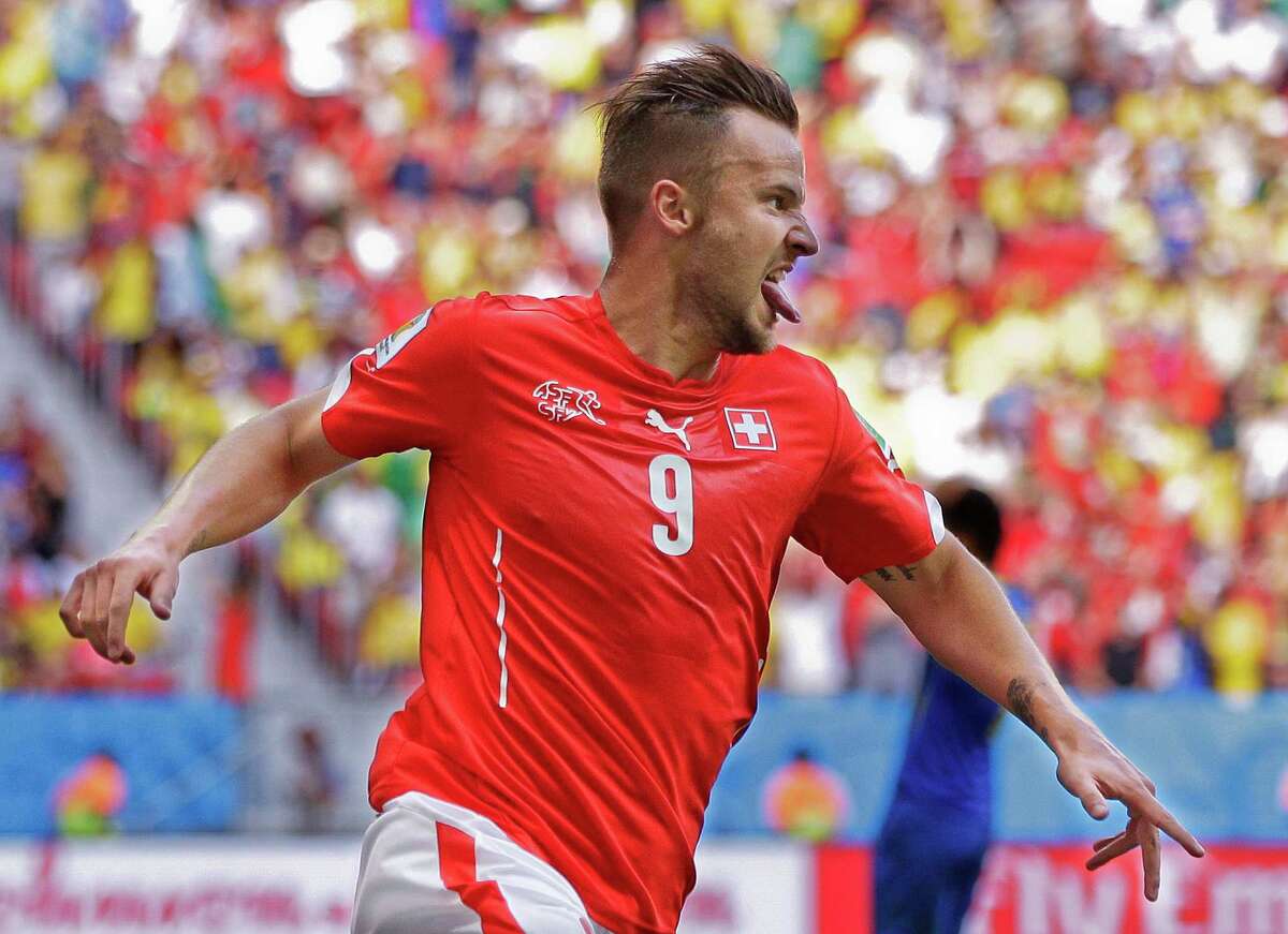 Goetze scores late to give Germany the World Cup