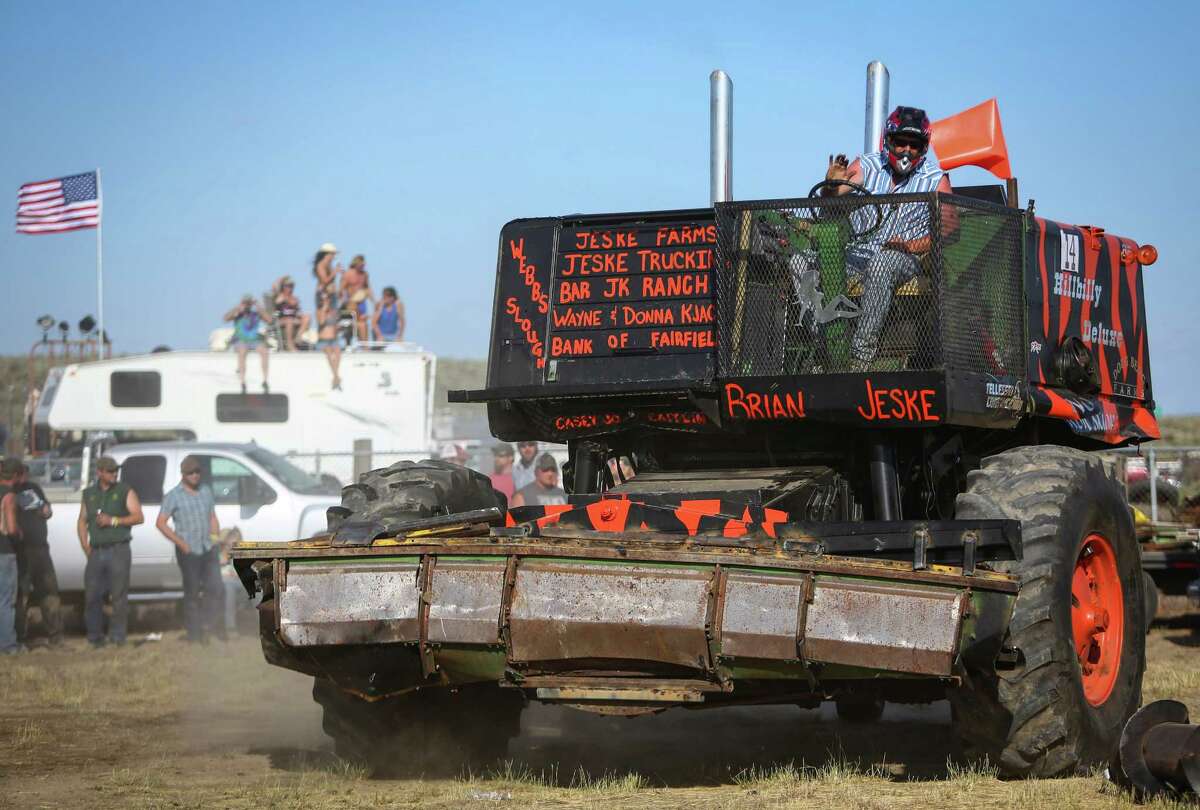Lind Combine Demolition Derby brings smashup to E. Washington