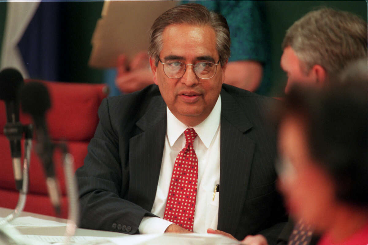 Former Houston Councilman John Castillo dies