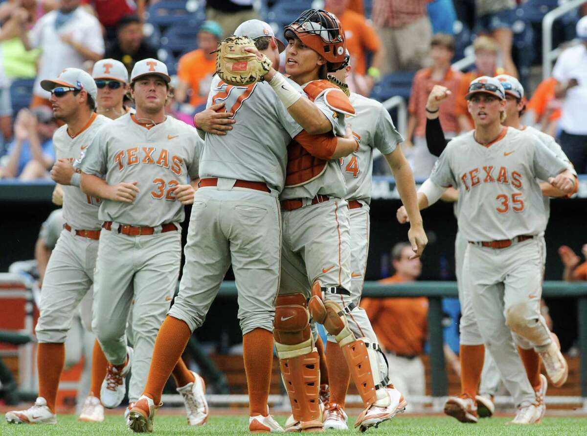 Texas defeats Louisville in elimination game at College World Series