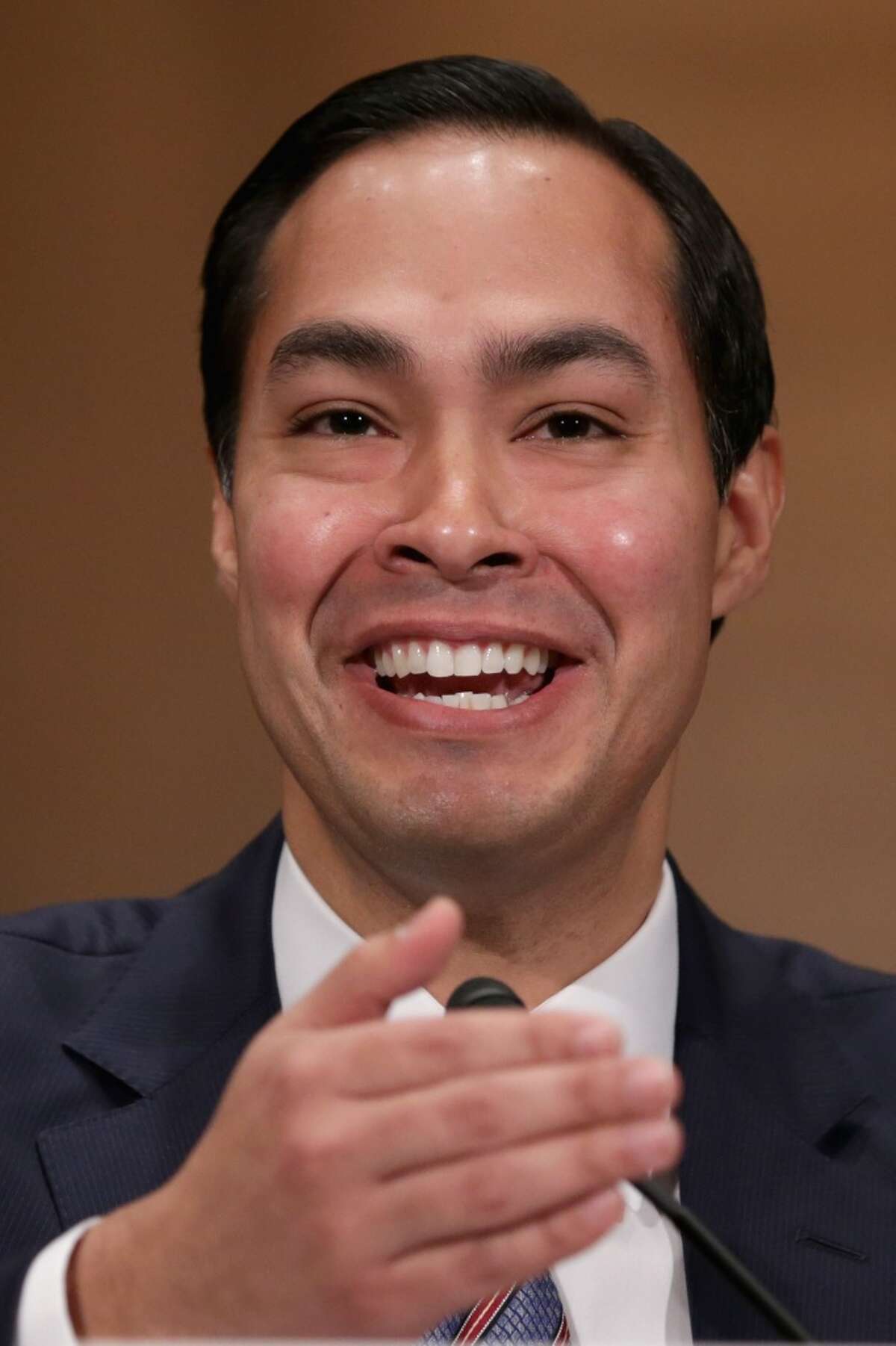 Senate approves Castro as HUD secretary