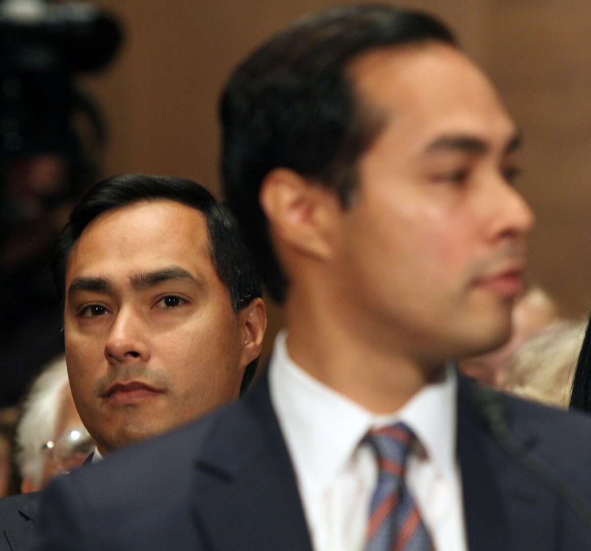 Senate approves Castro as HUD secretary