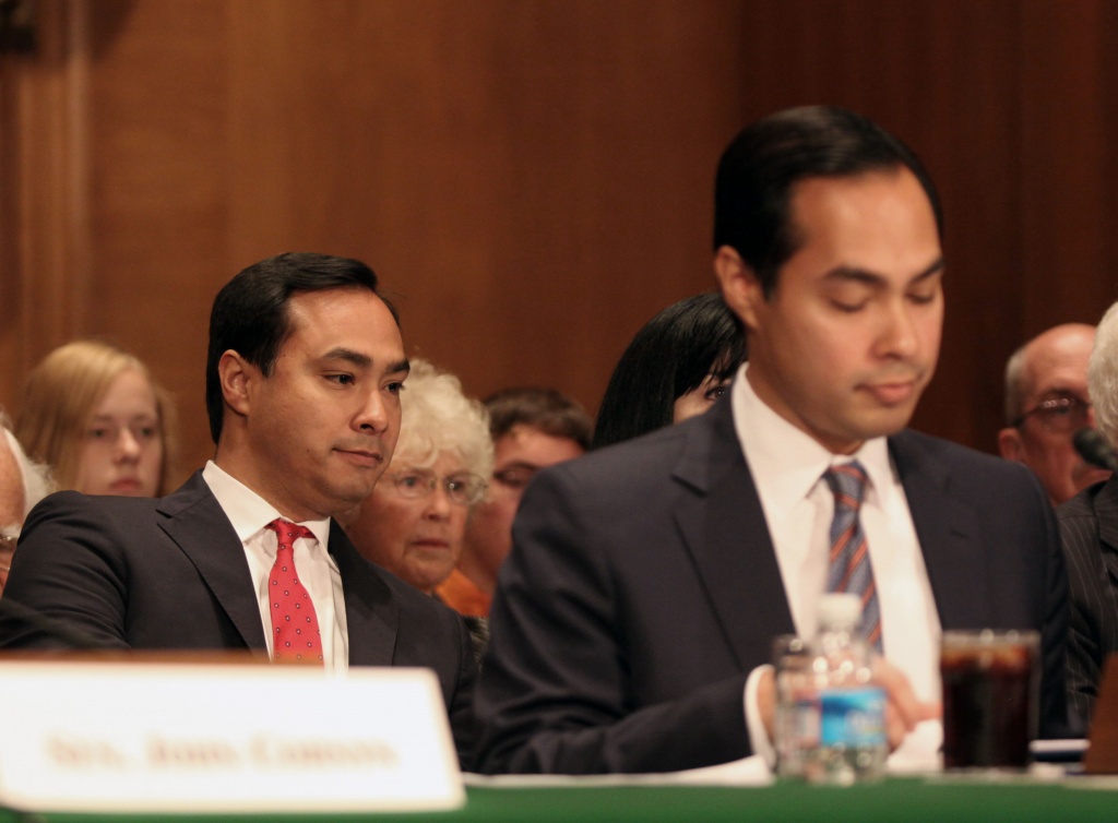 Castro twins won't room together in D.C.