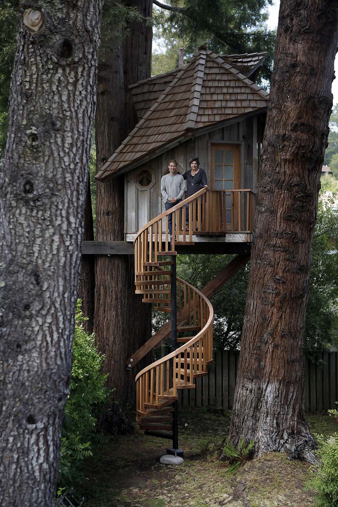 S.F.'s Jay Nelson builds tree houses as works of art