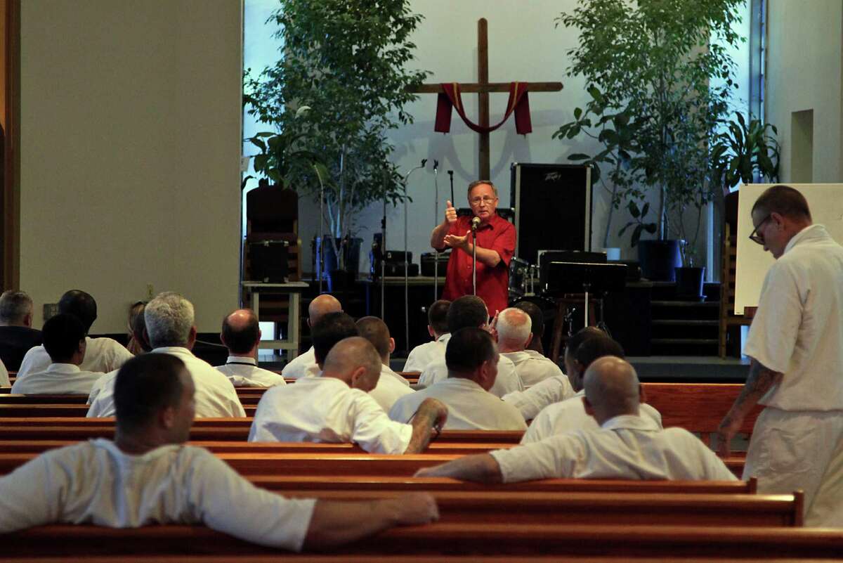 Houston's oldest church for the deaf hopes to bring faith to a ...