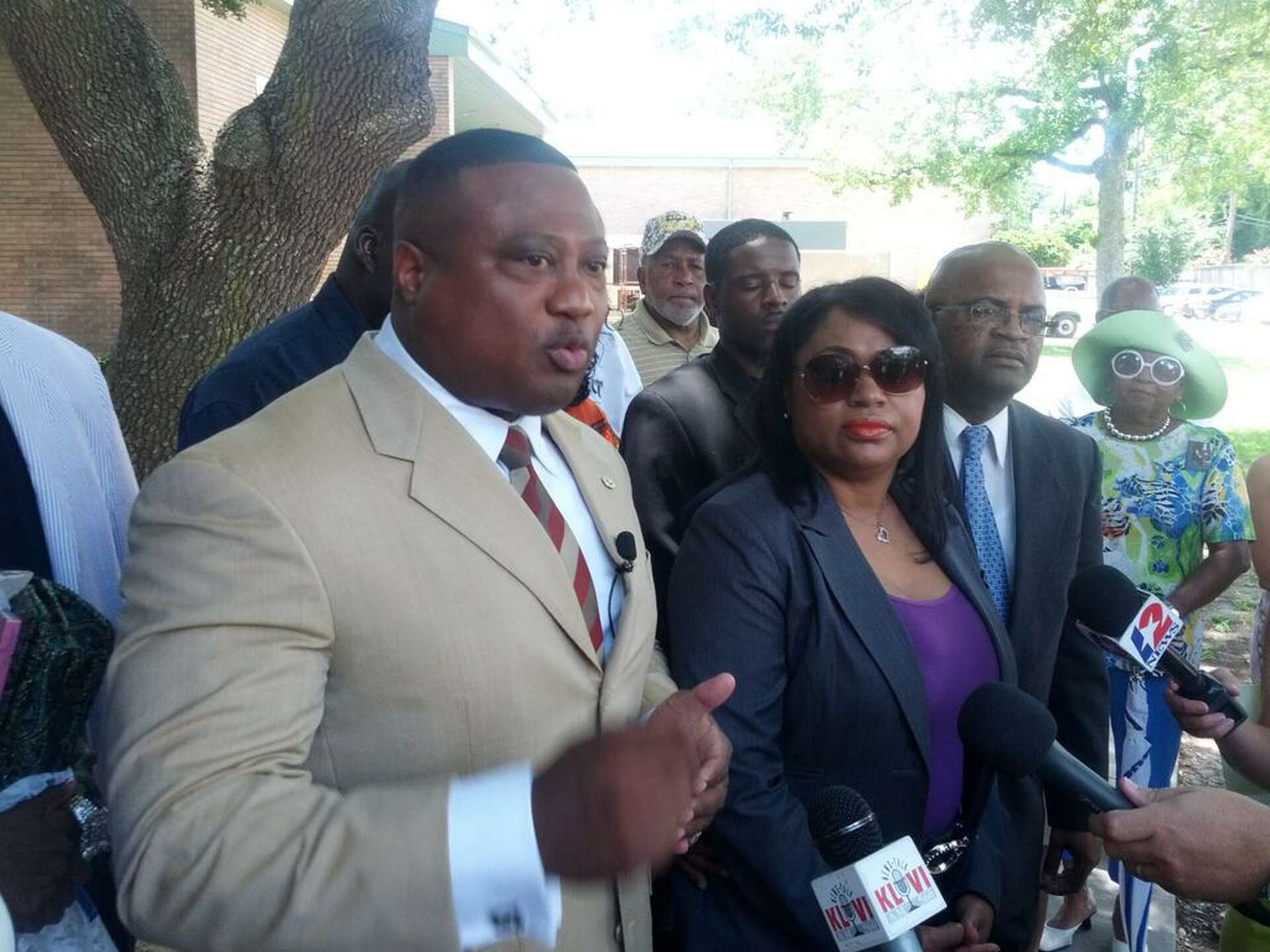 Quanell X: BISD's super needs to go
