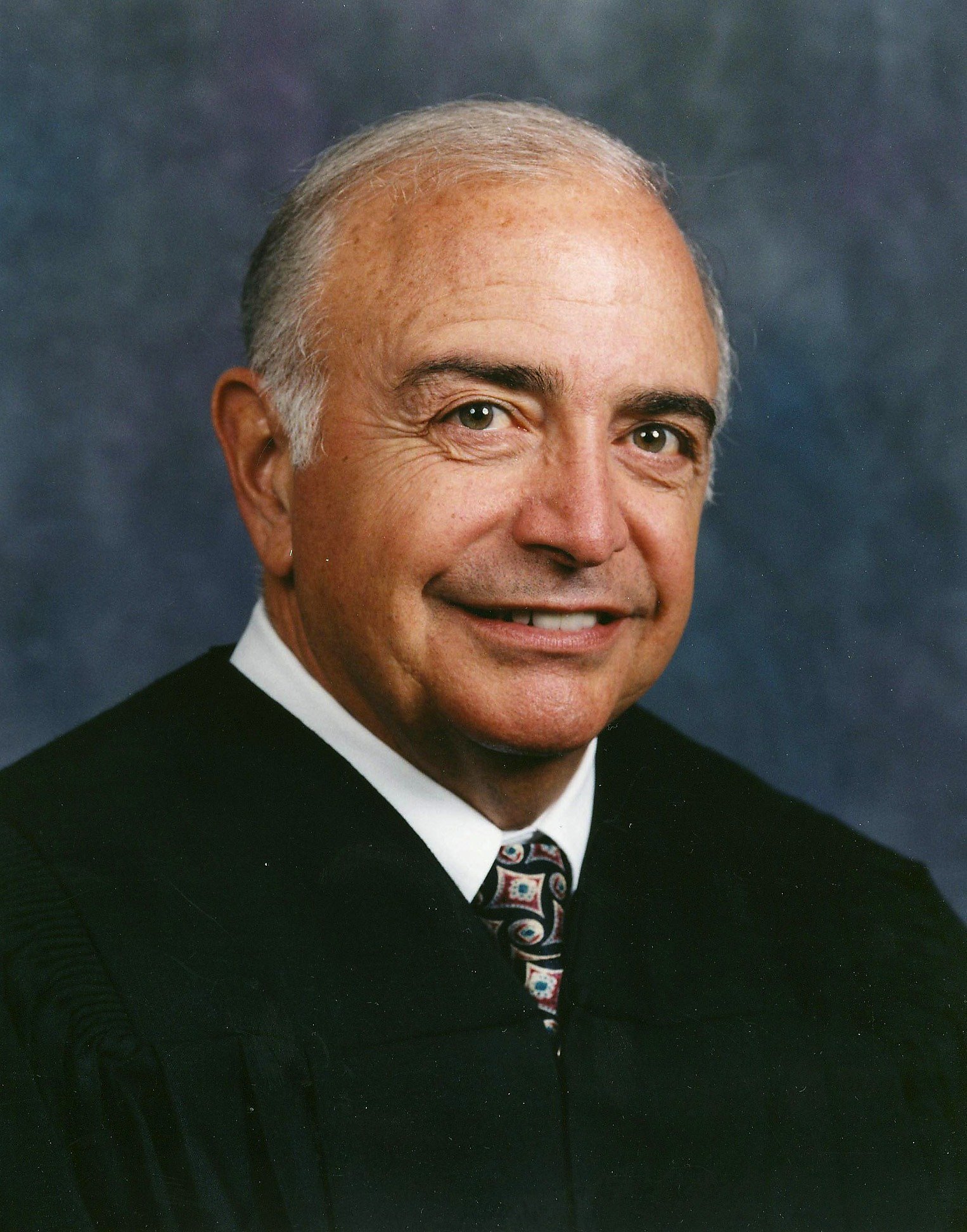 State high court's leading conservative to retire