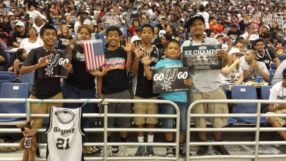 Spurs Caravan tour begins in Laredo