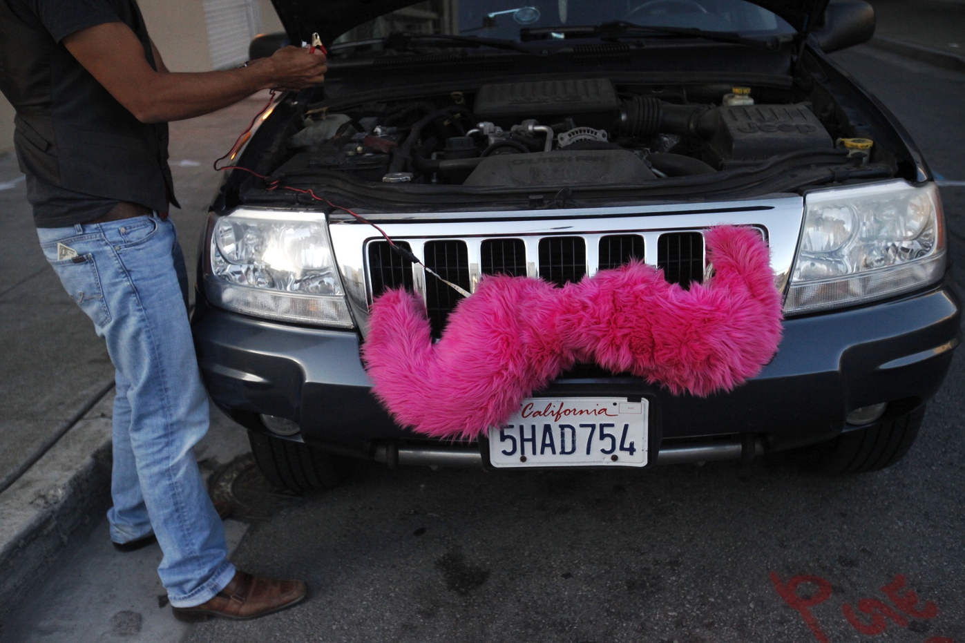 DMV to reconsider commercial plates for Uber, Lyft drivers