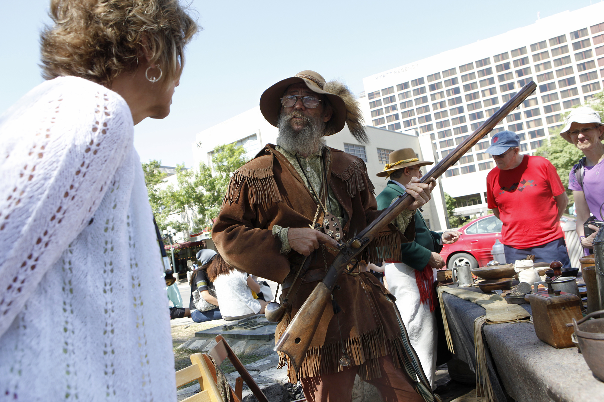 Living history groups offer sights, sounds, smells of old days