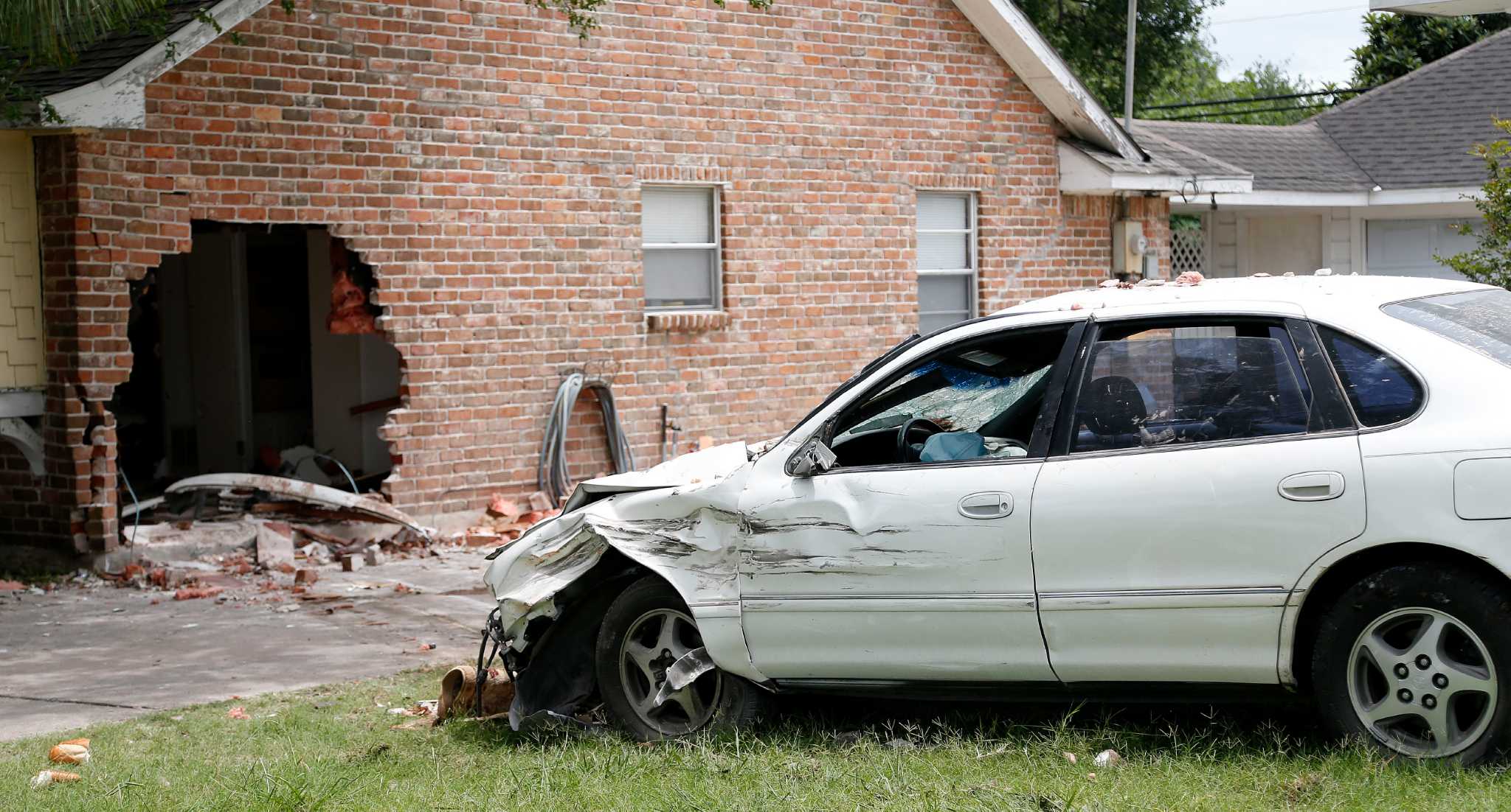 Car hits house in Sharpstown area
