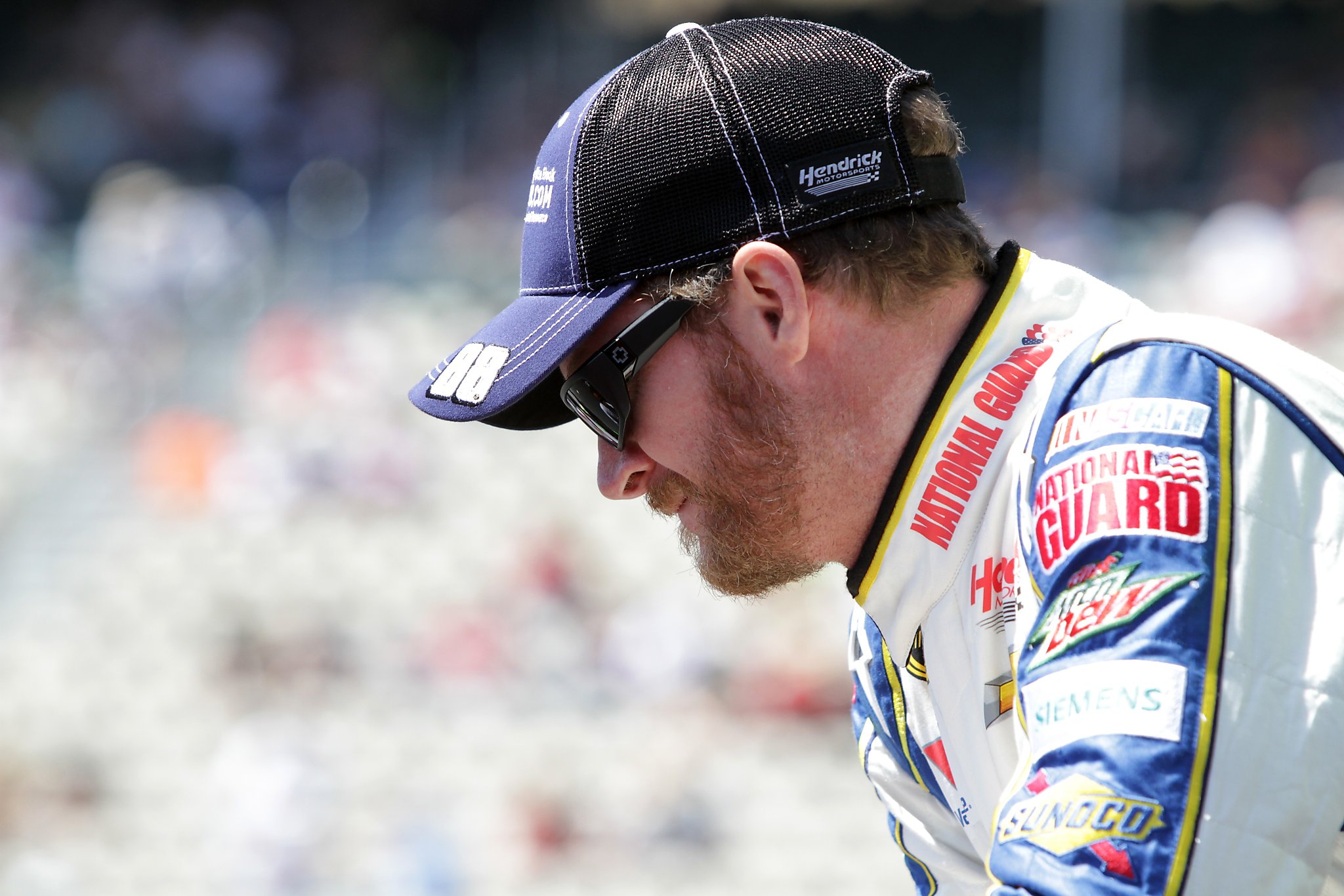 Earnhardt blames self for running into Kenseth