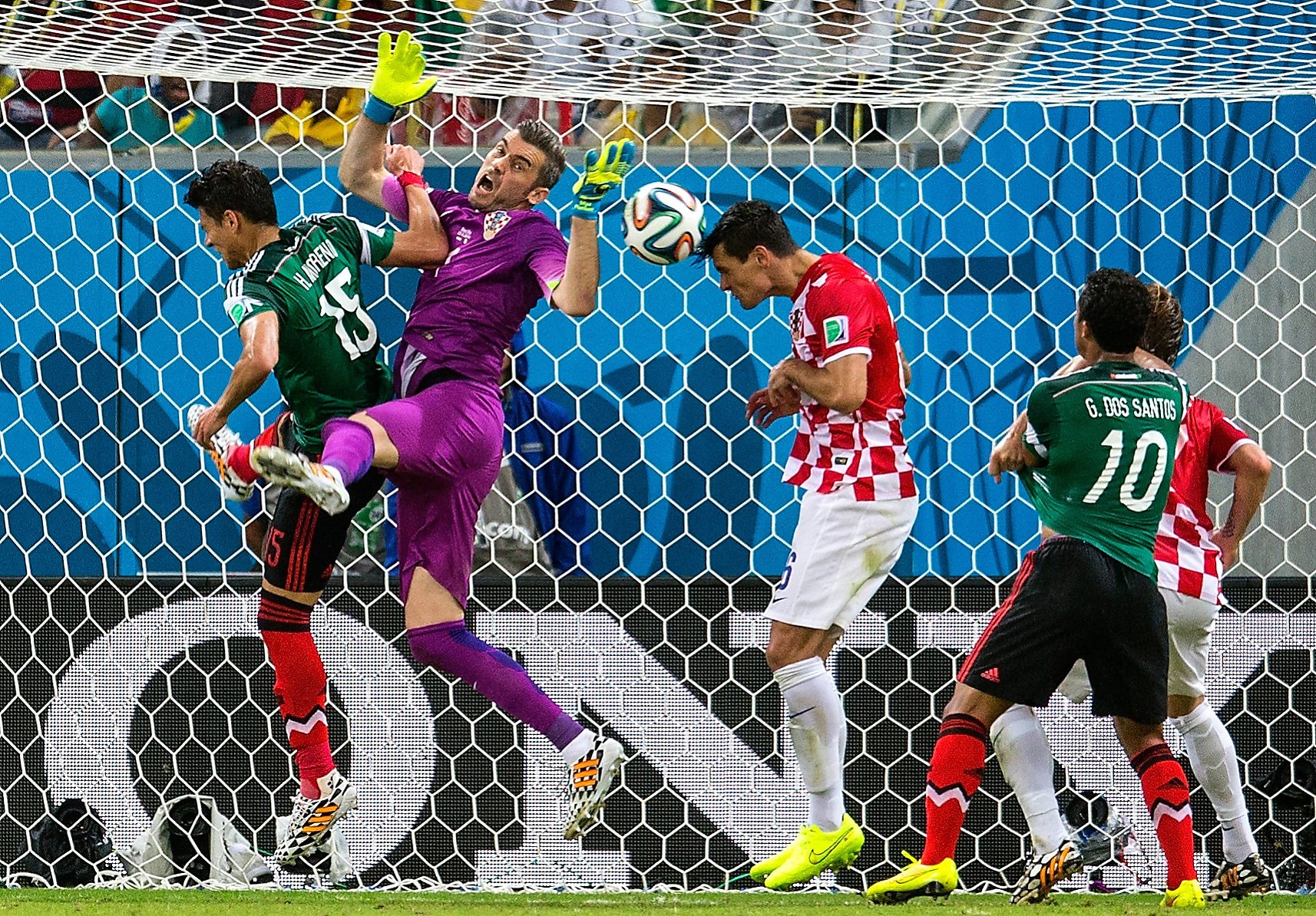 Mexico earns a spot in the round of 16