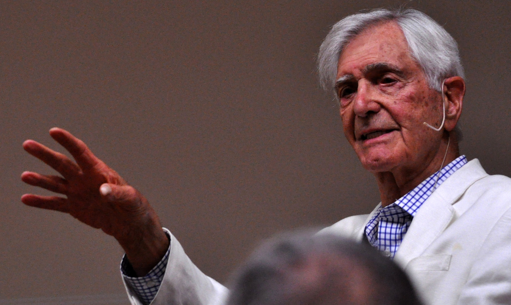 Sonny Fox sings the praises of great American songwriters at Westport ...