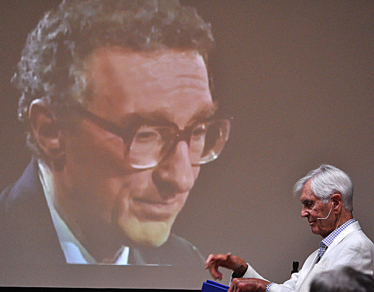 Sonny Fox sings the praises of great American songwriters at Westport ...