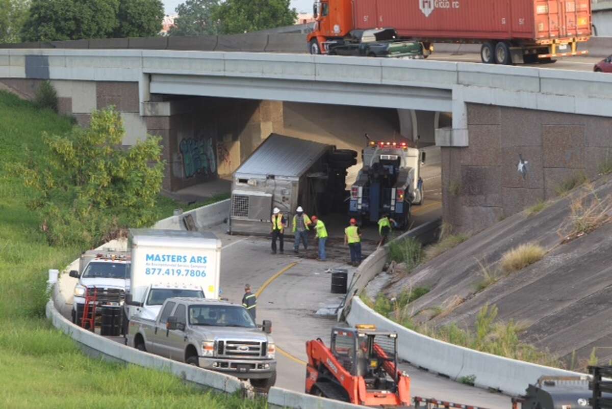 Big rig crash snarls traffic near downtown
