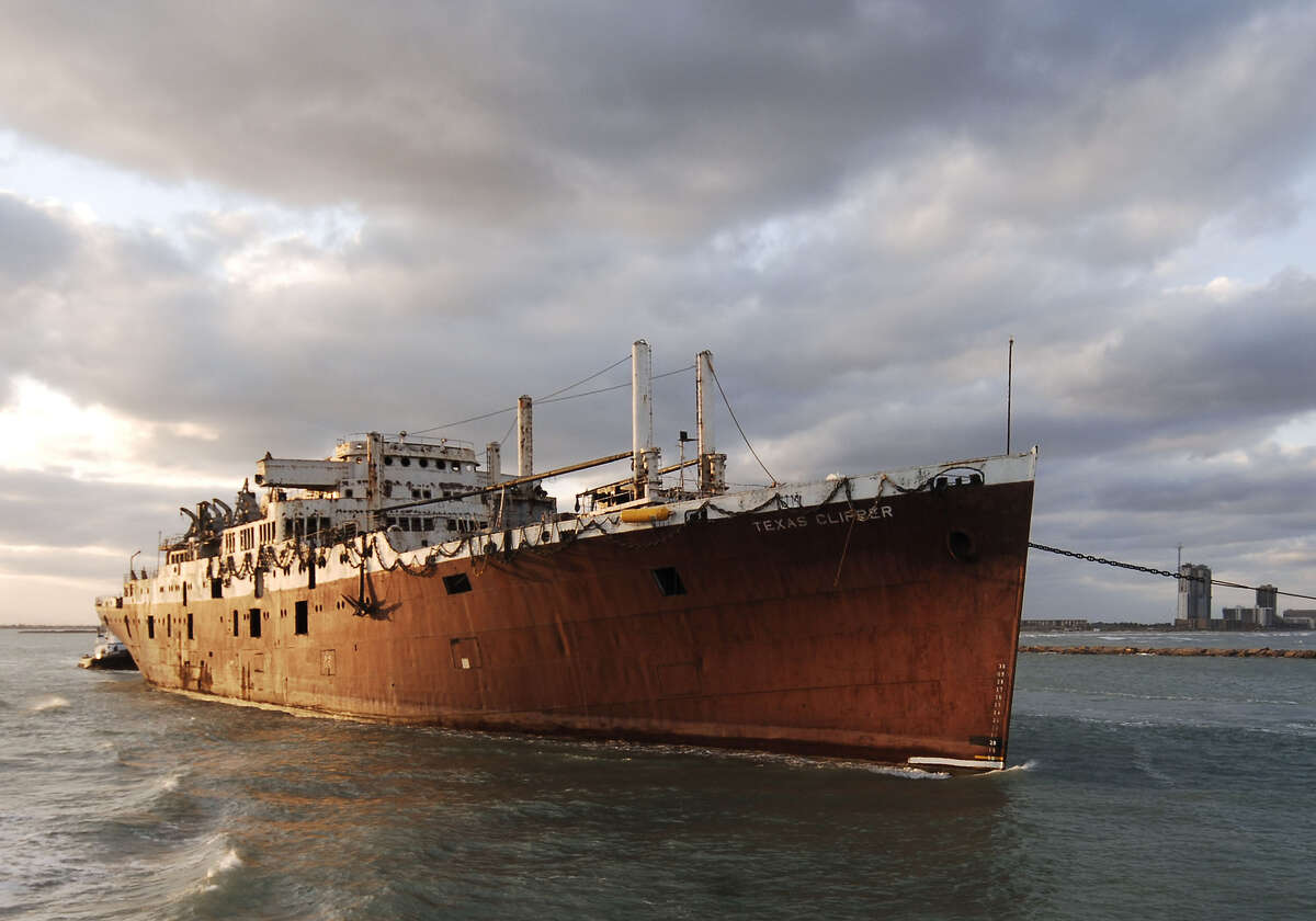 Texas agency looking for a ship to sink in the Gulf of Mexico