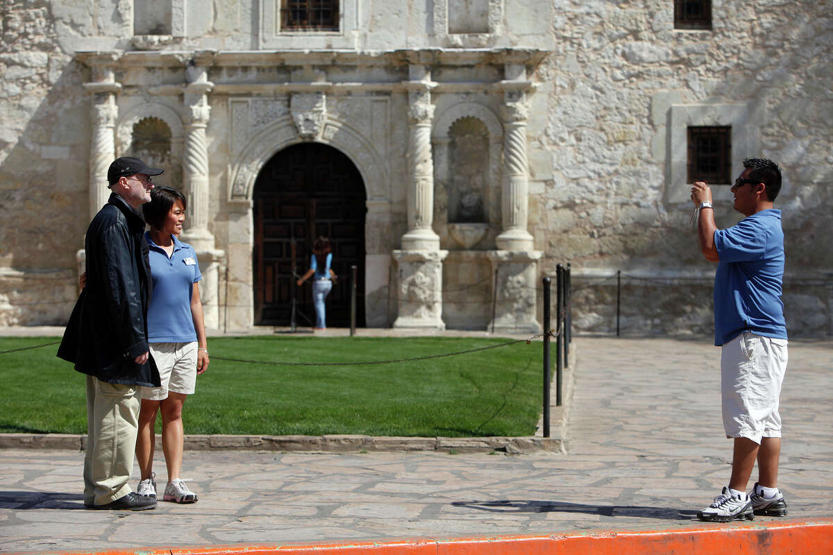 Rock legend brings his Alamo collection to San Antonio