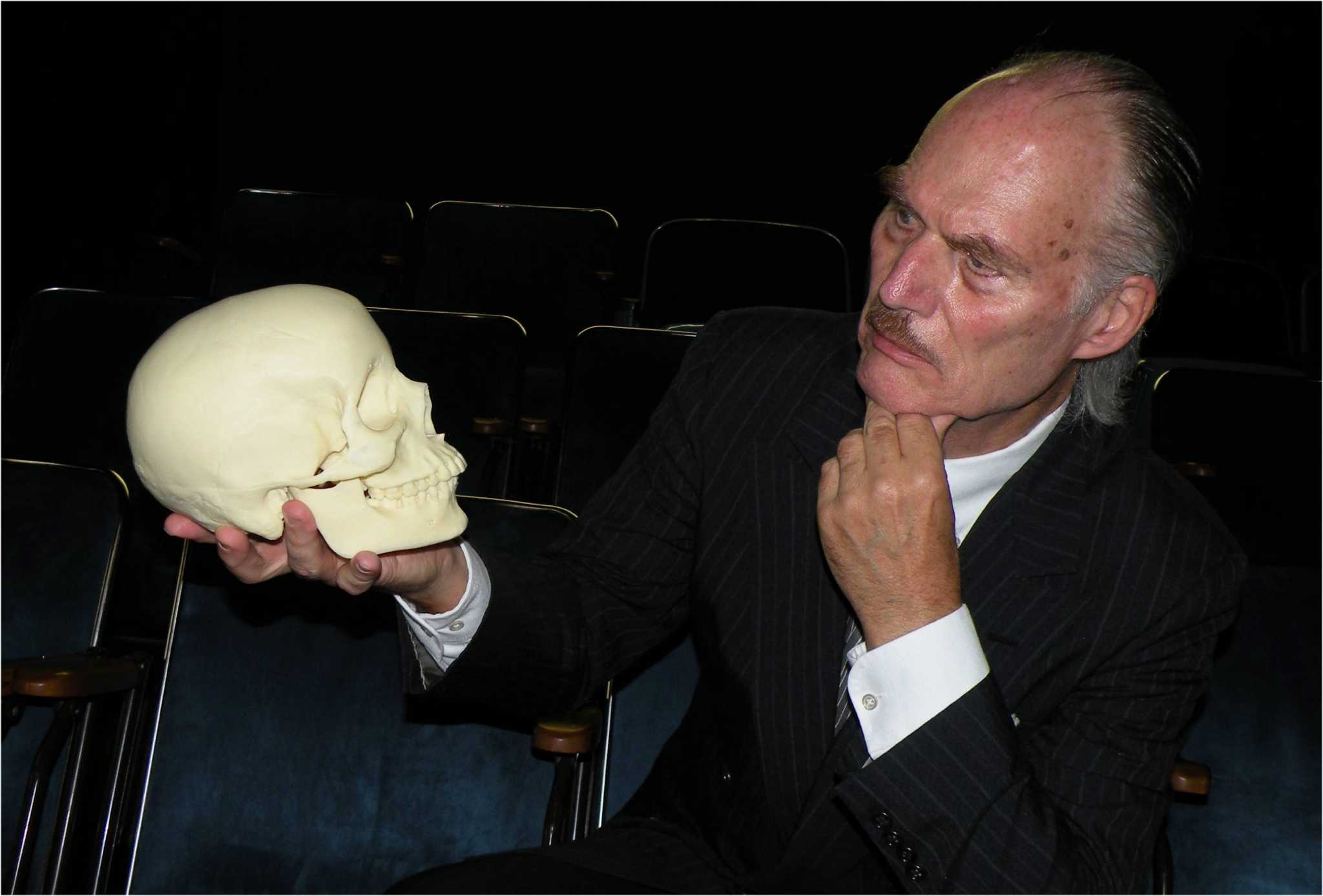 Play probes tragic life of the legendary Barrymore