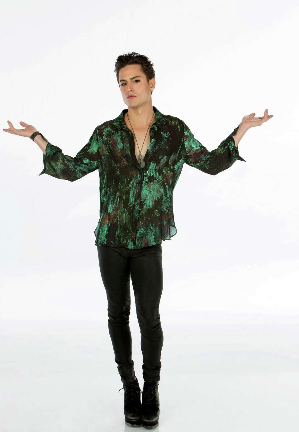 S.A. actor portrays cross-dresser on NBC