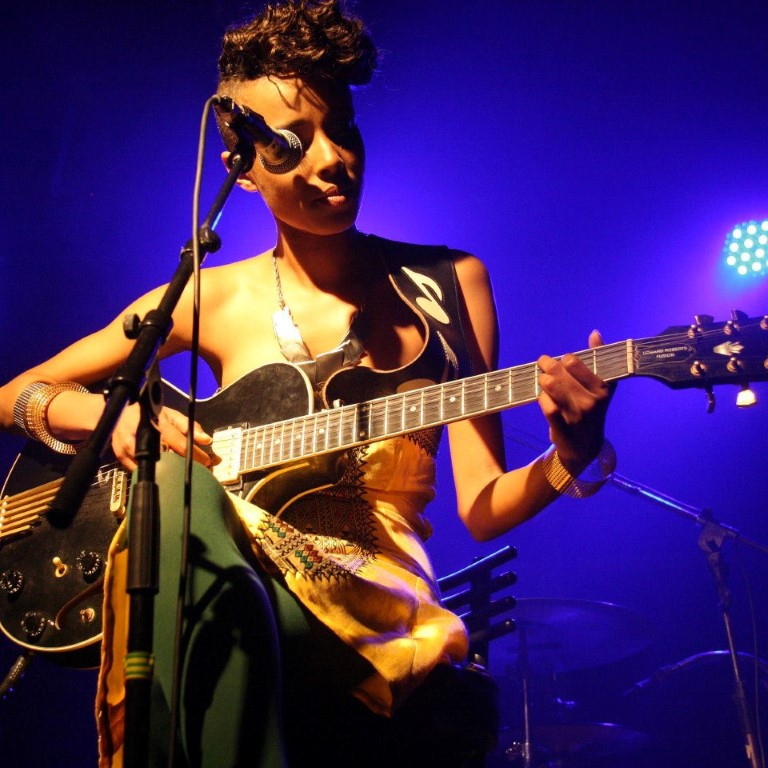 Ester Rada at The Linda