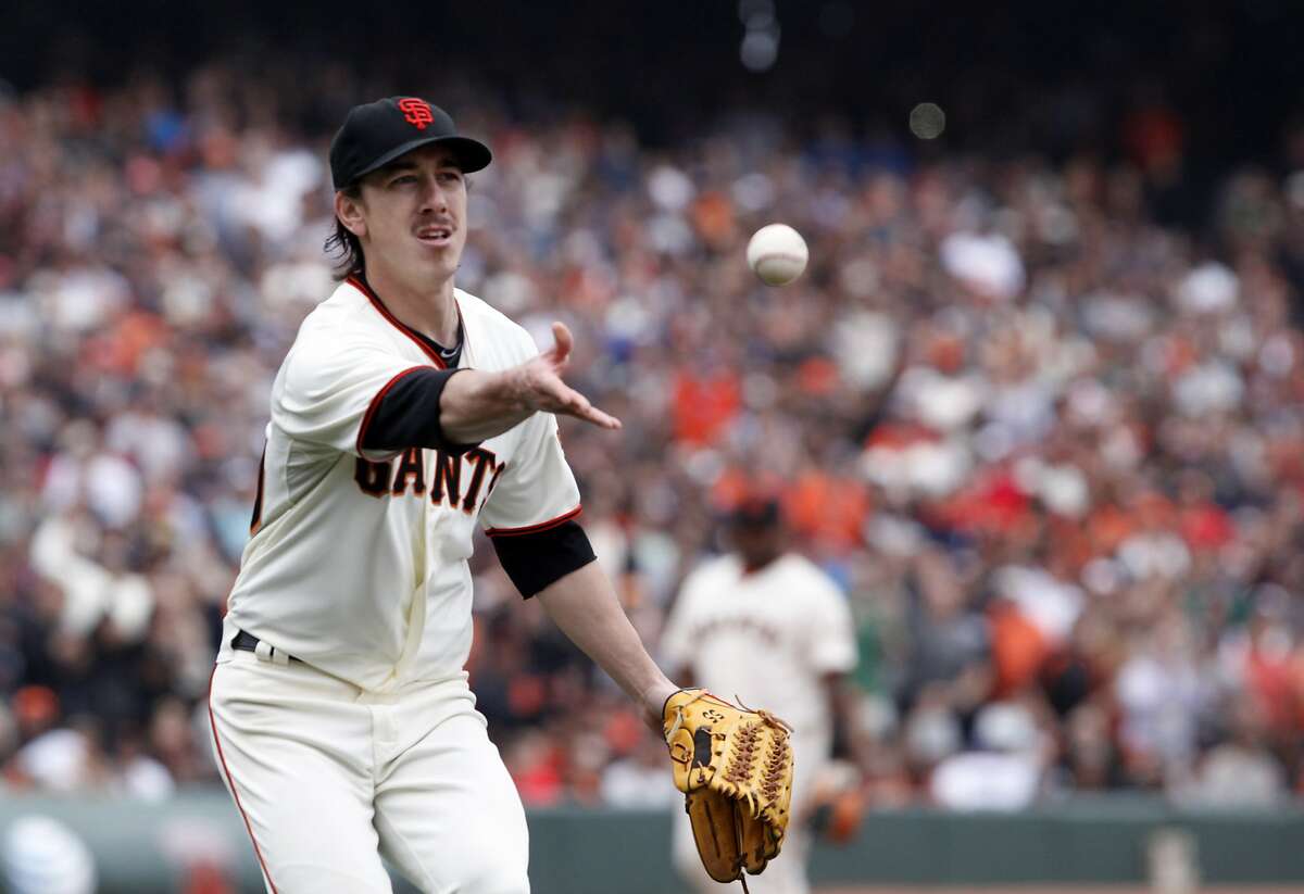 Giants' Lincecum no hits Padres for 2nd time